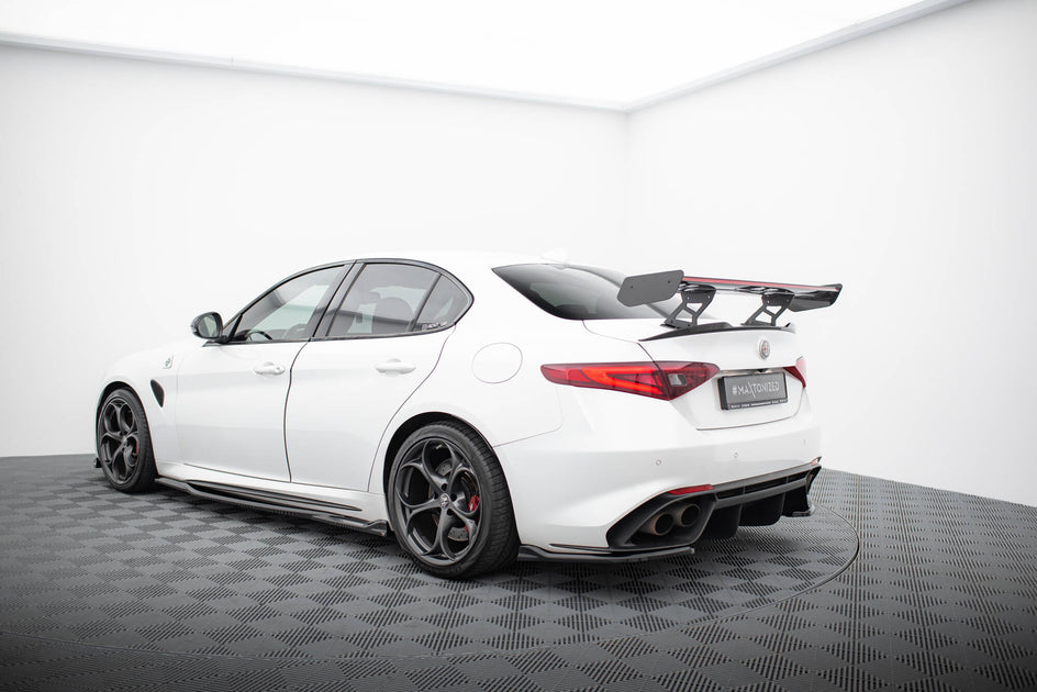 CARBON SPOILER + LED ALFA ROMEO GIULIA QUADRIFOGLIO – Maxton Design USA