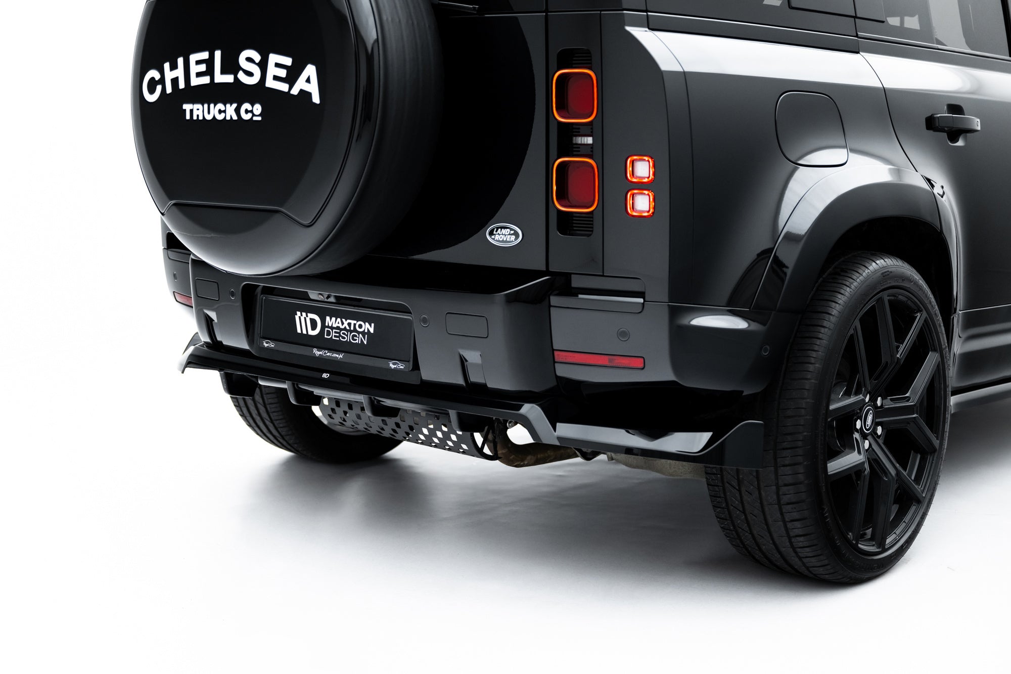Rear Splitter (with vertical bars) Land Rover Defender Mk4 – Maxton ...