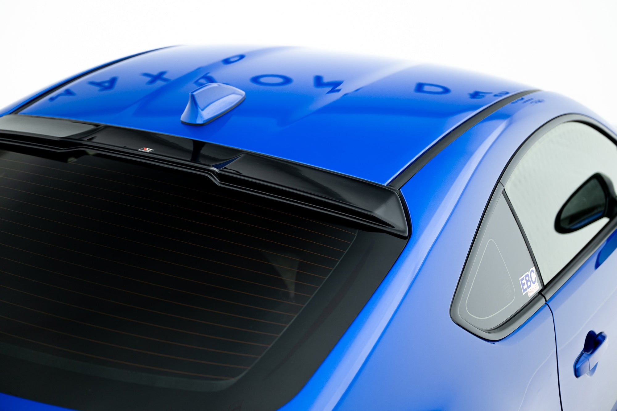 The extension of the rear window Subaru BRZ Mk2 / TOYOTA GR86 MK1 ...