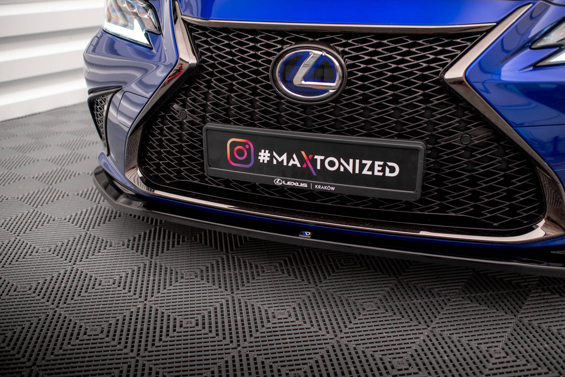 FRONT SPLITTER V.1 LEXUS ES F SPORT MK7 – Maxton Design USA