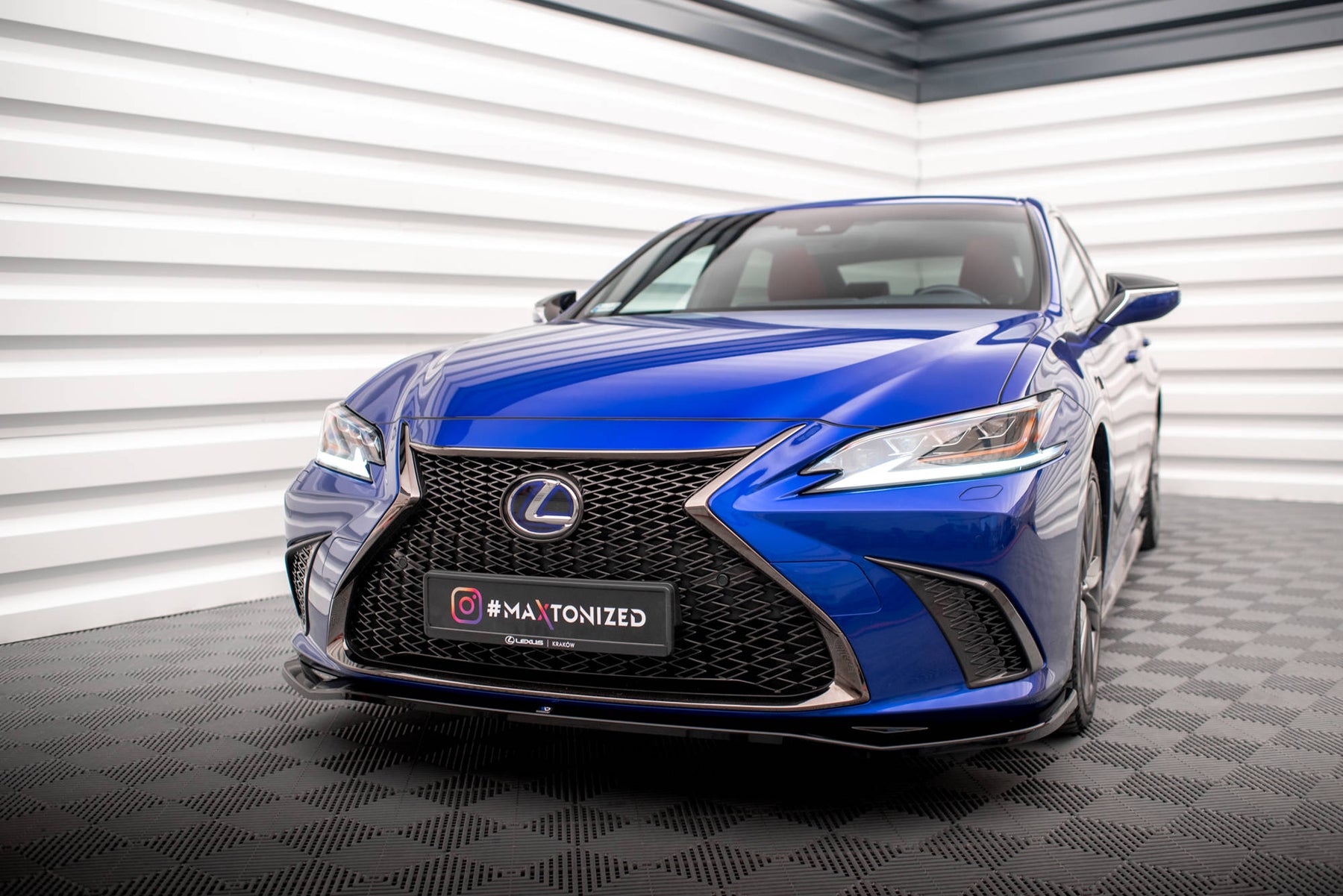 FRONT SPLITTER V.1 LEXUS ES F SPORT MK7 – Maxton Design USA