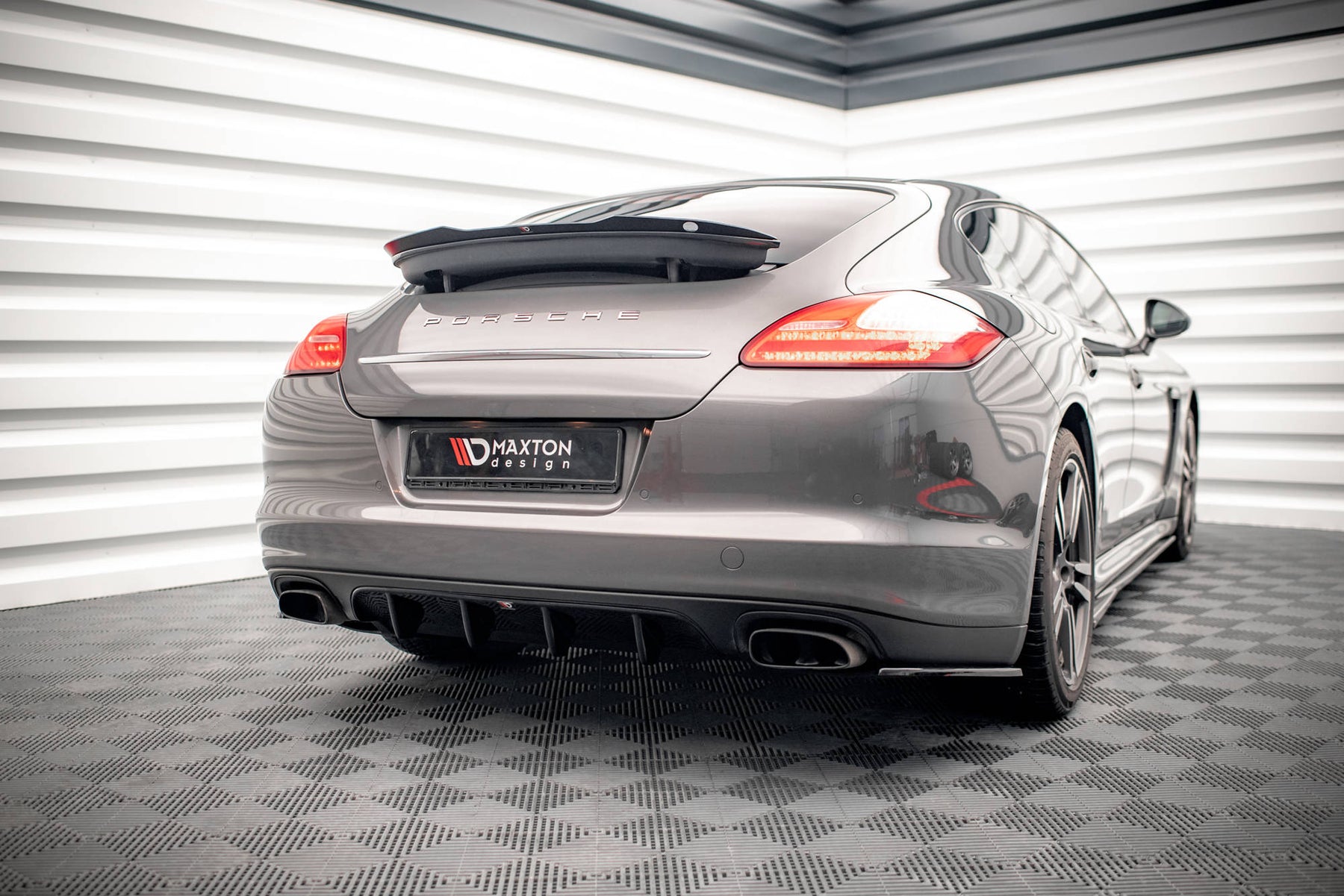 REAR VALANCE PORSCHE PANAMERA / PANAMERA DIESEL 970 – Maxton Design USA