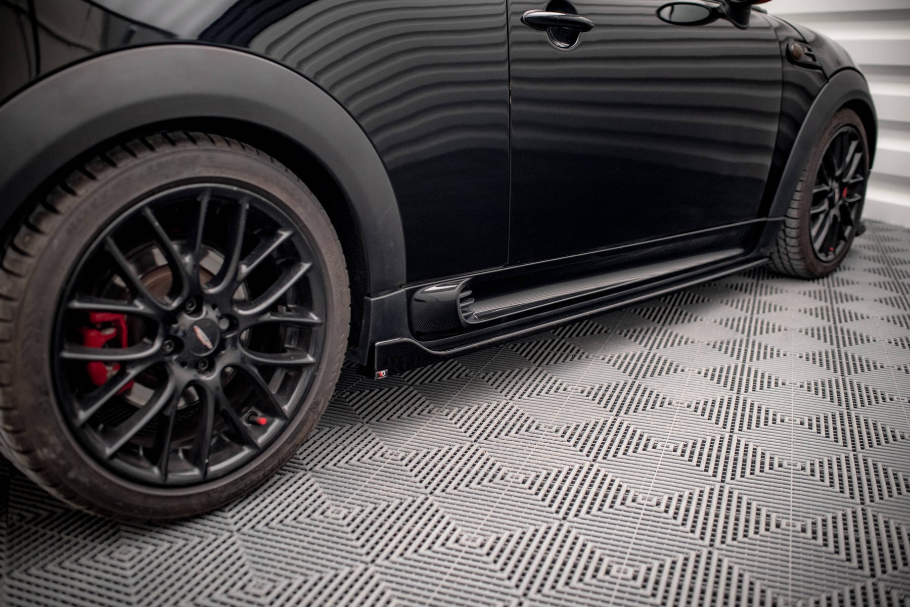 SIDE SKIRTS DIFFUSERS V.2 MINI COOPER JOHN COOPER WORKS R56 – Maxton ...